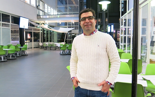 Mehdi - lääkäri, joka löysi uuden keinon ihosyövän havaitsemiseen ...